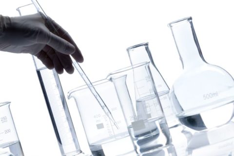 Alcohol en cosmética | Su uso en productos de belleza